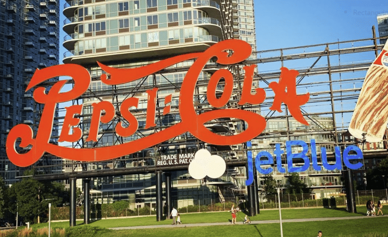 The 10 Most Iconic Billboards in the World | DASH TWO